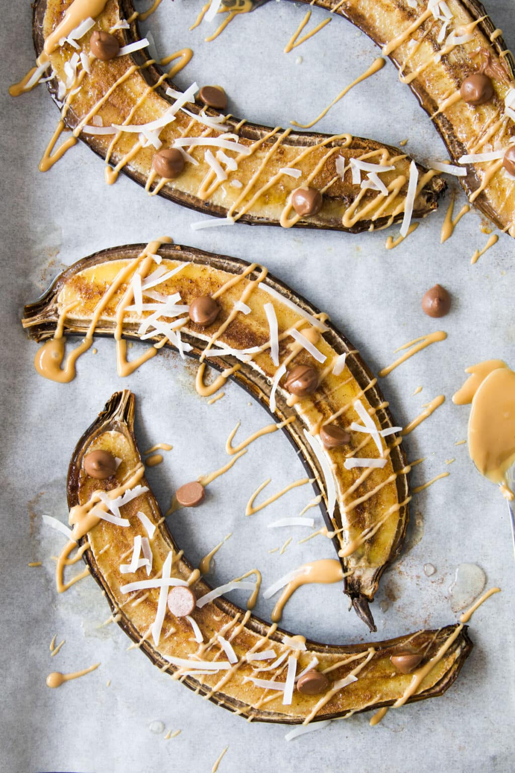 Easy and Delicious Baked Bananas - Healthy Little Foodies